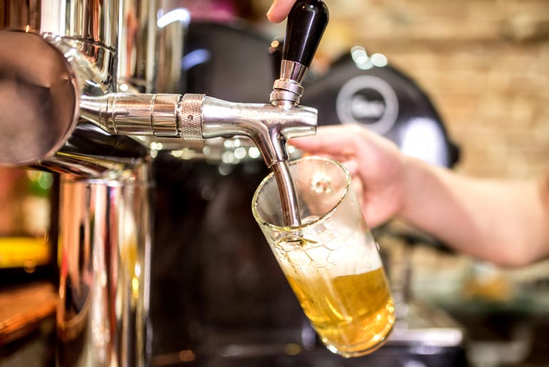 What Is Light Beer and Why Is It So Popular? - The Beer Connoisseur®